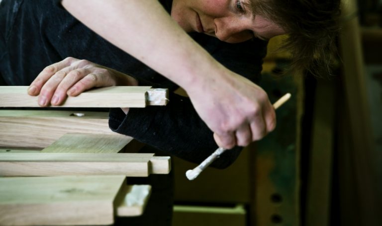 7 idei greșite despre lipirea lemnului cu adezivi tip aracet - Revista ...